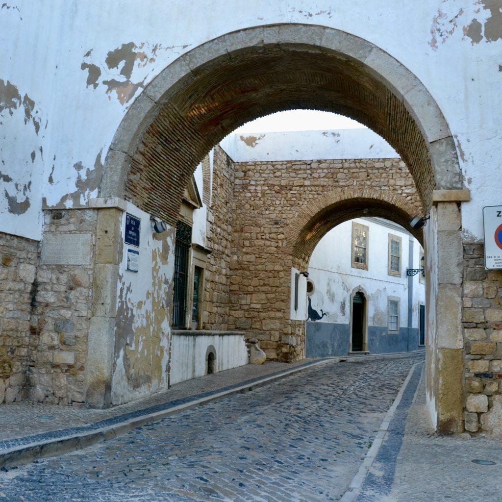 Faro: statues, ships and sanctuaries - Secret City Trails